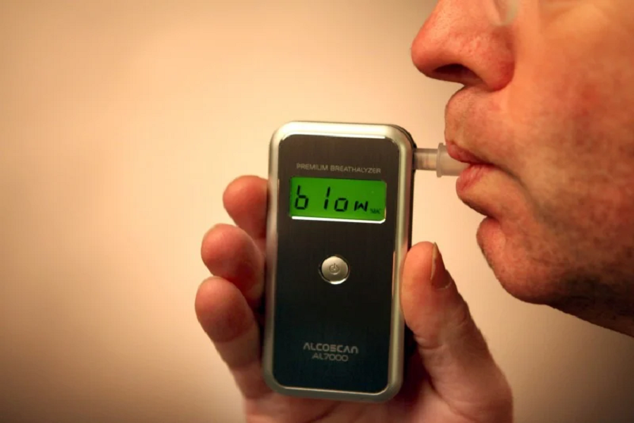 Do personal breath analyzers provide any advantages? Do personal breath analyzers provide any advantages?